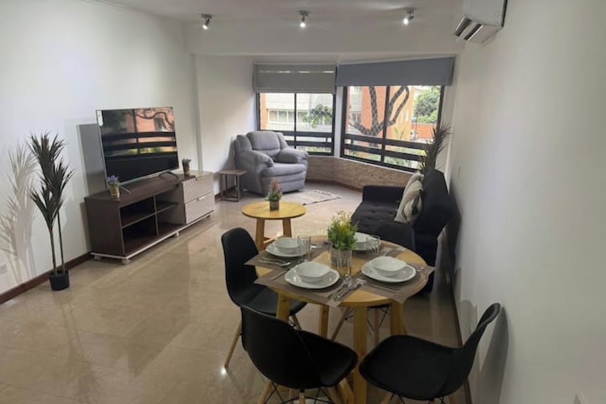 Location & Style, Spacious Apartment In El Rosal, Ccs - Caracas