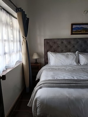 Quarto casal luxo | Wi-Fi de cortesia