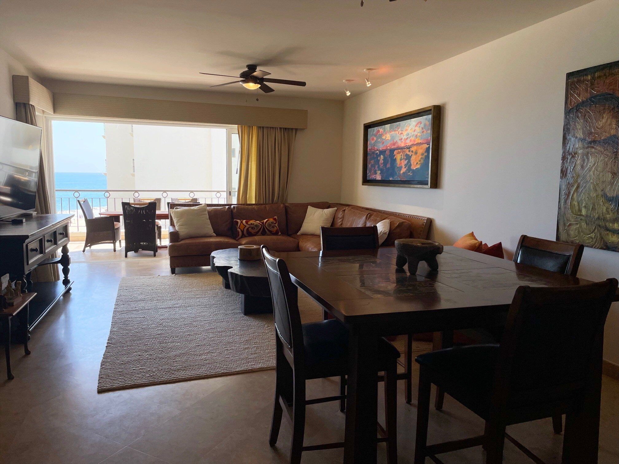 Apartamento, várias camas, sacada, vista para o oceano (Tortuga Bay TBB 2502) | Opções para refeição