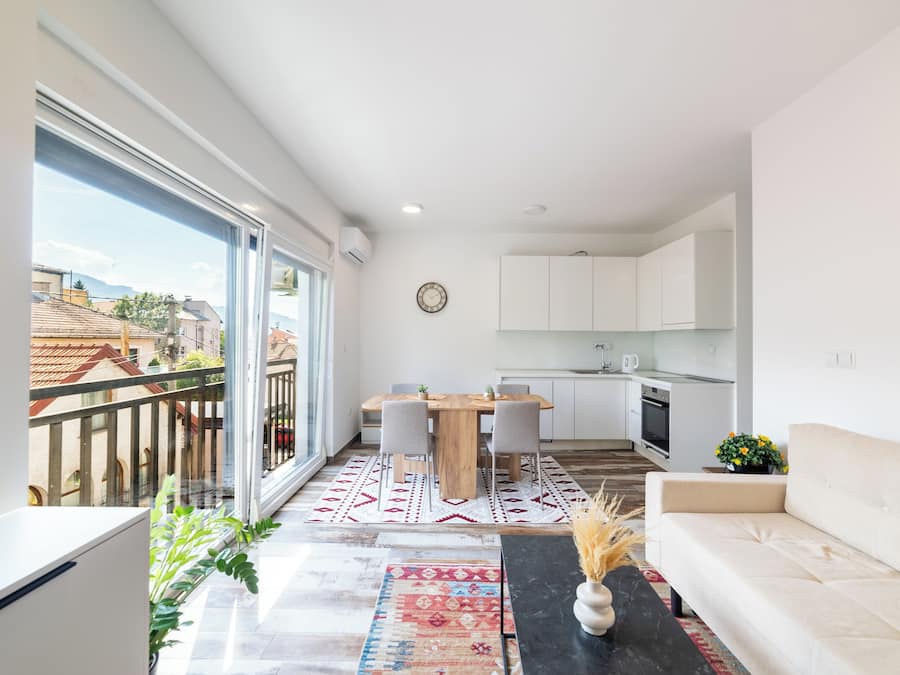 Apartamento superluxo, vista para a cidade | Escrivaninha, espaço de trabalho para notebook, cortinas blackout