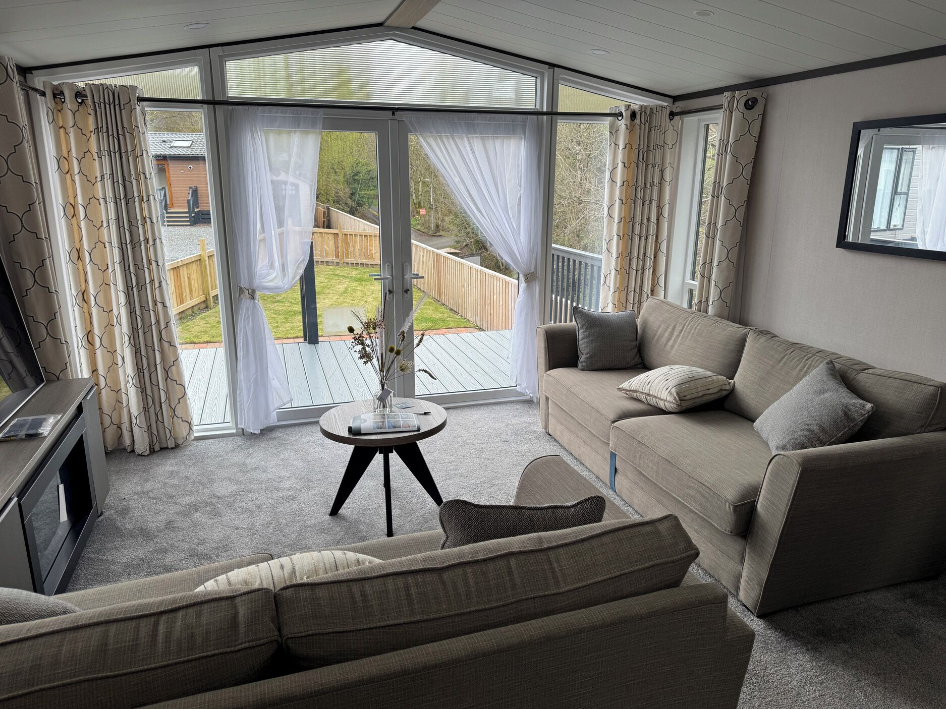 Lime Tree Lodge, Pet Friendly, With A Garden In St Fillans - Loch Tay