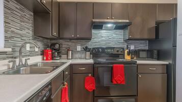 Apartamento Standard, 1 quarto (Apartment) | Cozinha privada | Uma cafeteira/bule