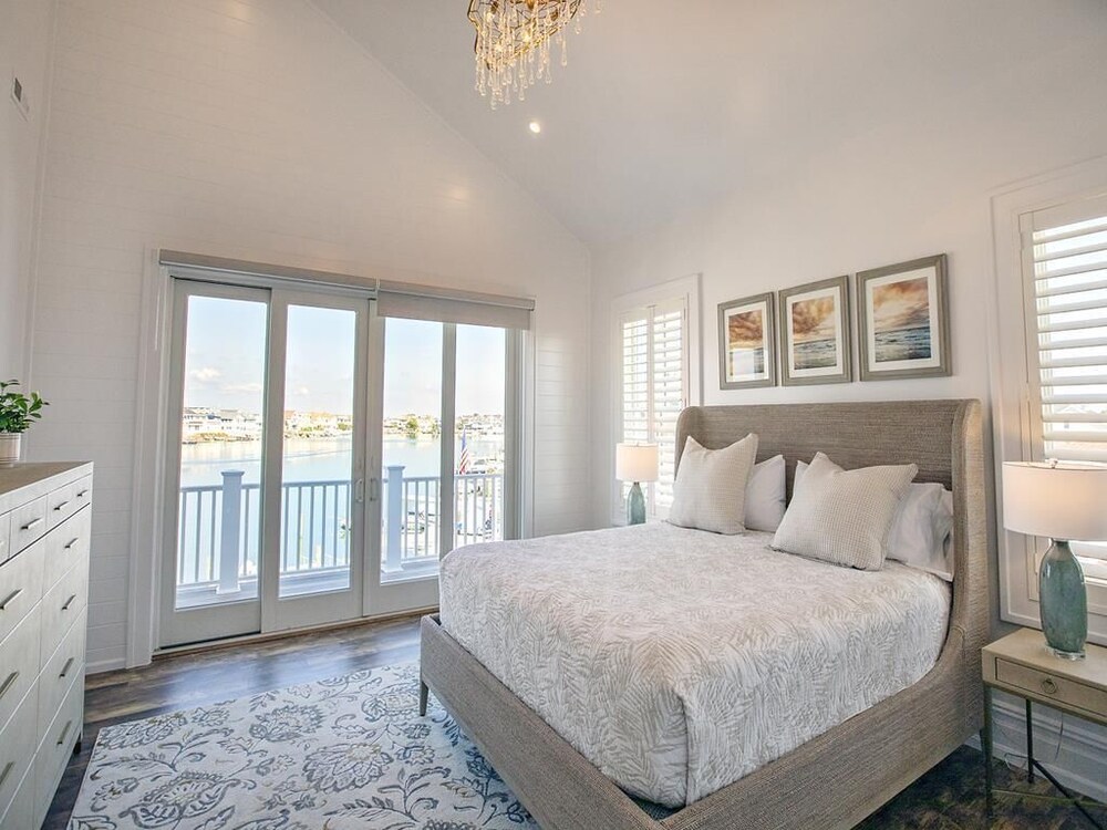 Stunning 5 bedrooms Bayfront home in Stone Harbor with a pool - Stone ...