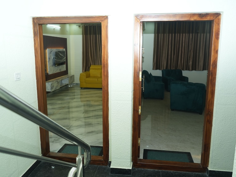 Serene Legacy Park View - 邁索爾縣