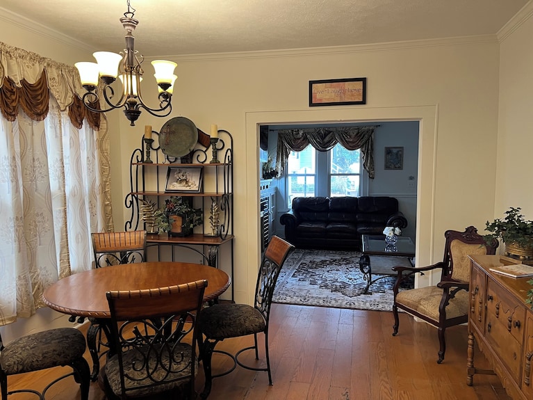 Historic 3-bedroom House With Ac In Charming Brookhaven - Brookhaven, MS