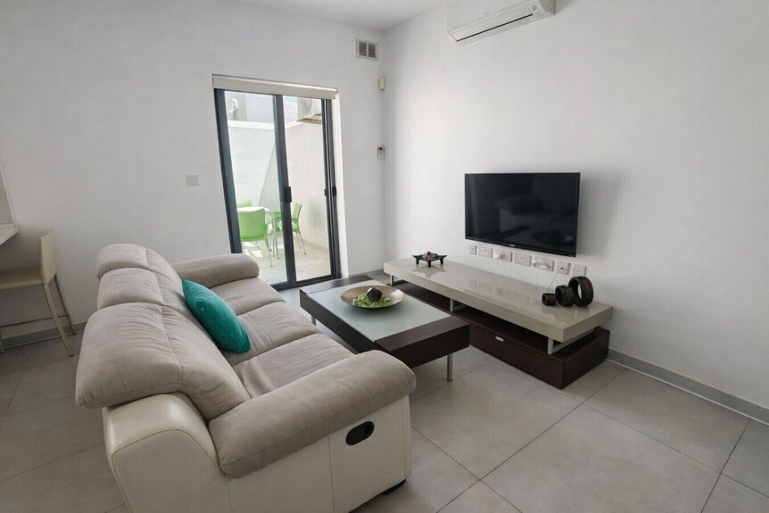 Ensuite Twin + Laundry, Pembroke - Pembroke