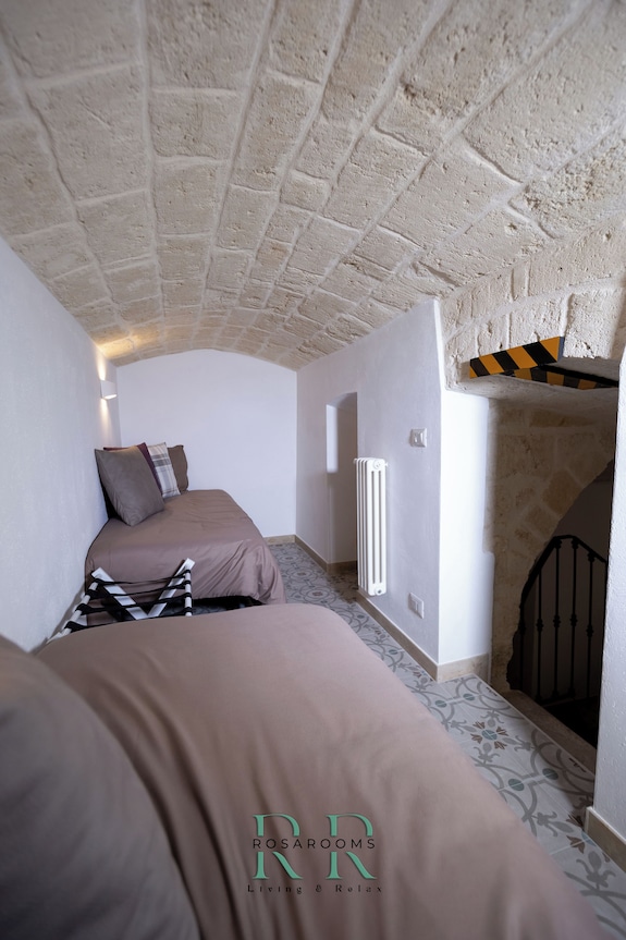 Rosa Rooms - Family Holiday House\nin The Heart Of The Medieval Historic Center - Bisceglie