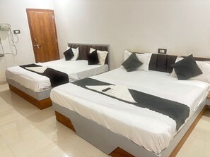Quarto Quádruplo Deluxe | Wi-fi grátis, roupa de cama fornecida