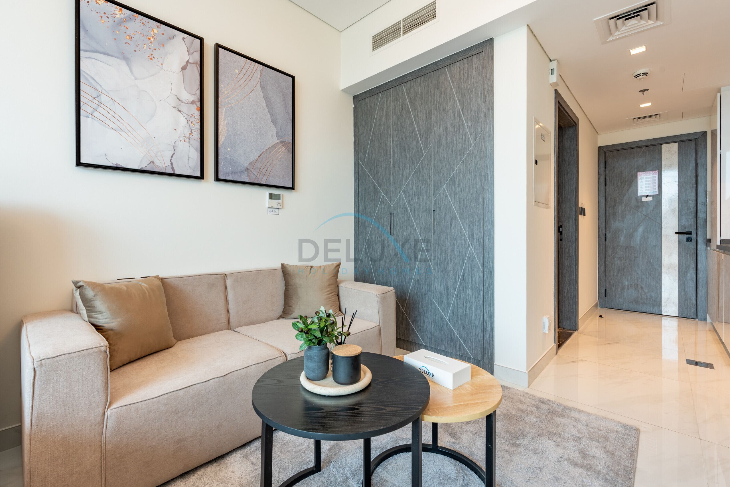 Walking Distance To Miracle Garden And Butterfly Garden, Few Mins Drive To Moe - Dubai