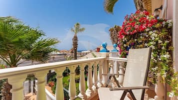 Apartamento, 2 quartos | Varanda