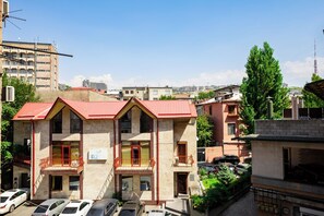 Apartamento, 2 quartos, varanda | Vista do quarto
