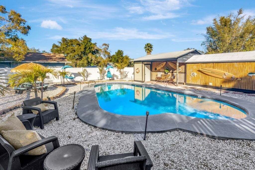 Piscina | Piscina exterior, uma piscina aquecida 