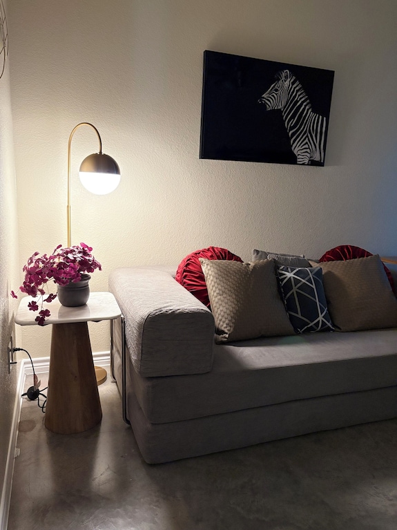 Comfort Meets Convenience -3br, 2br With Office & Fenced Yard By Fort Cavazos - Copperas Cove, TX