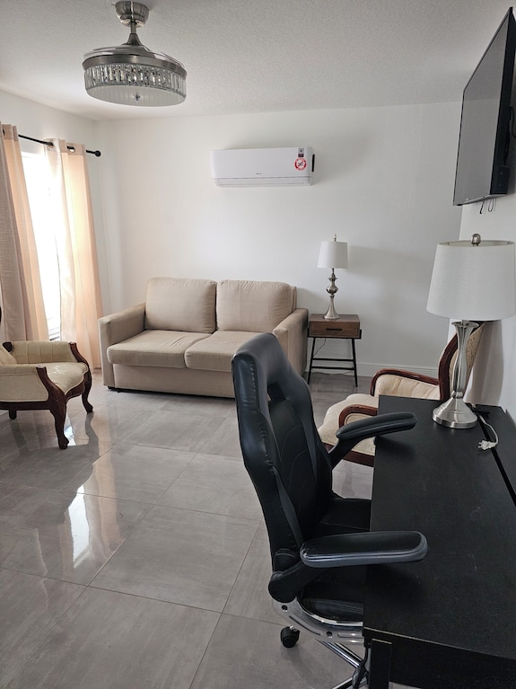 Quiet And Safe Neighborhood Come To This Great Place With Lots Of Room For Relax - 윈터파크