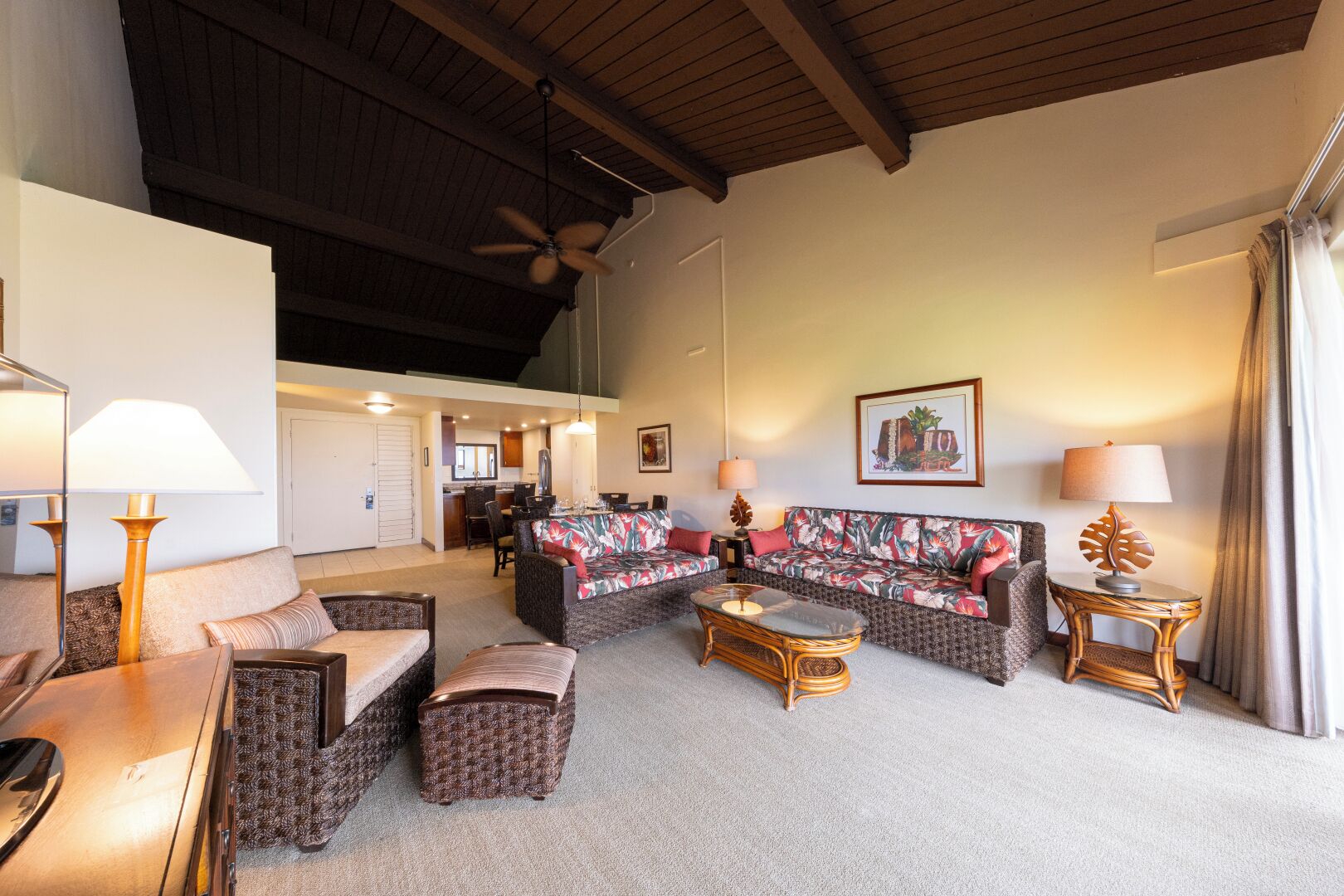 Princeville's Best-kept Secret! 2 Spacious Units, Swimming Pool, Full Kitchen! - Princeville, HI