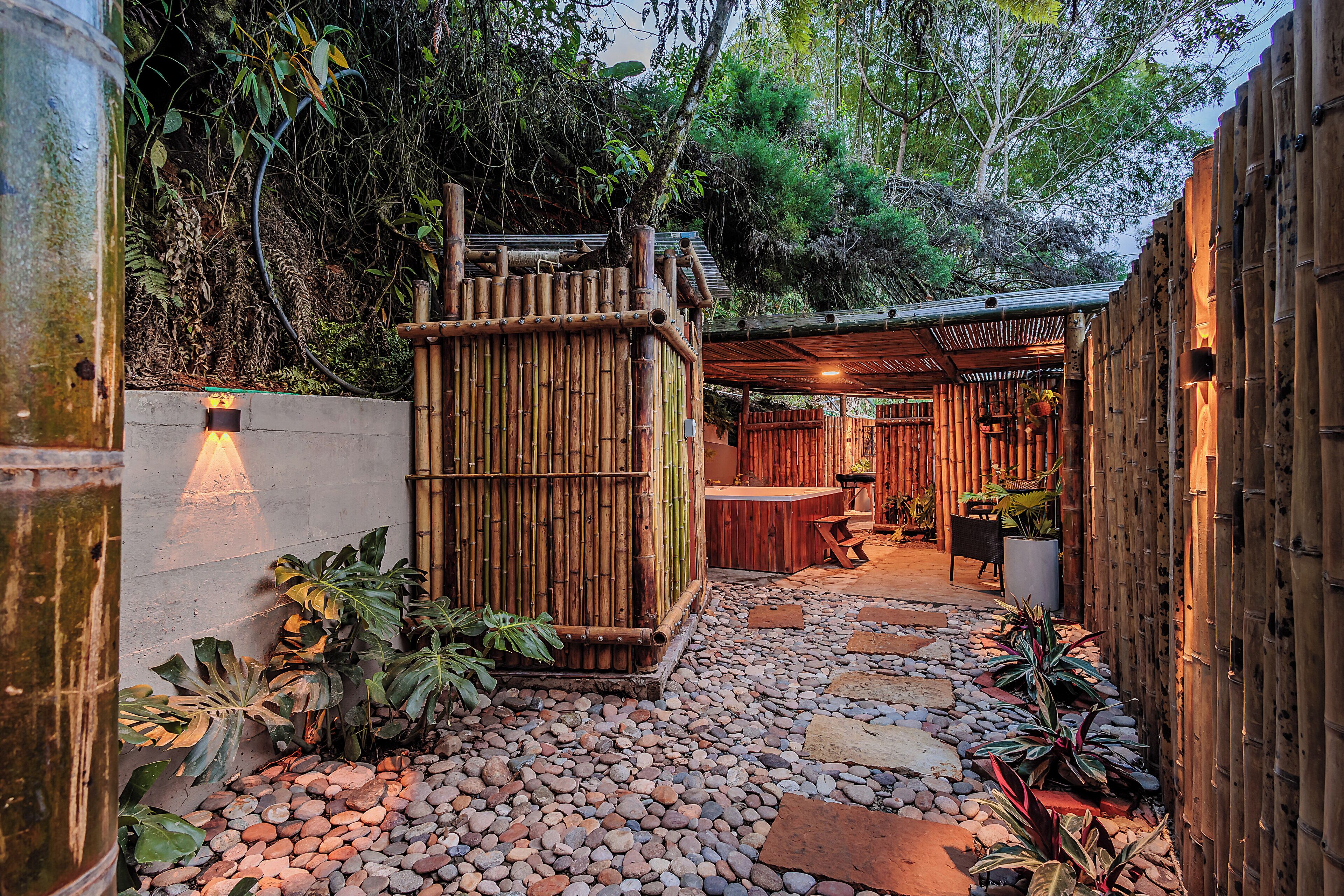 Sala(s) para tratamentos a casais, banheira de hidromassagem 