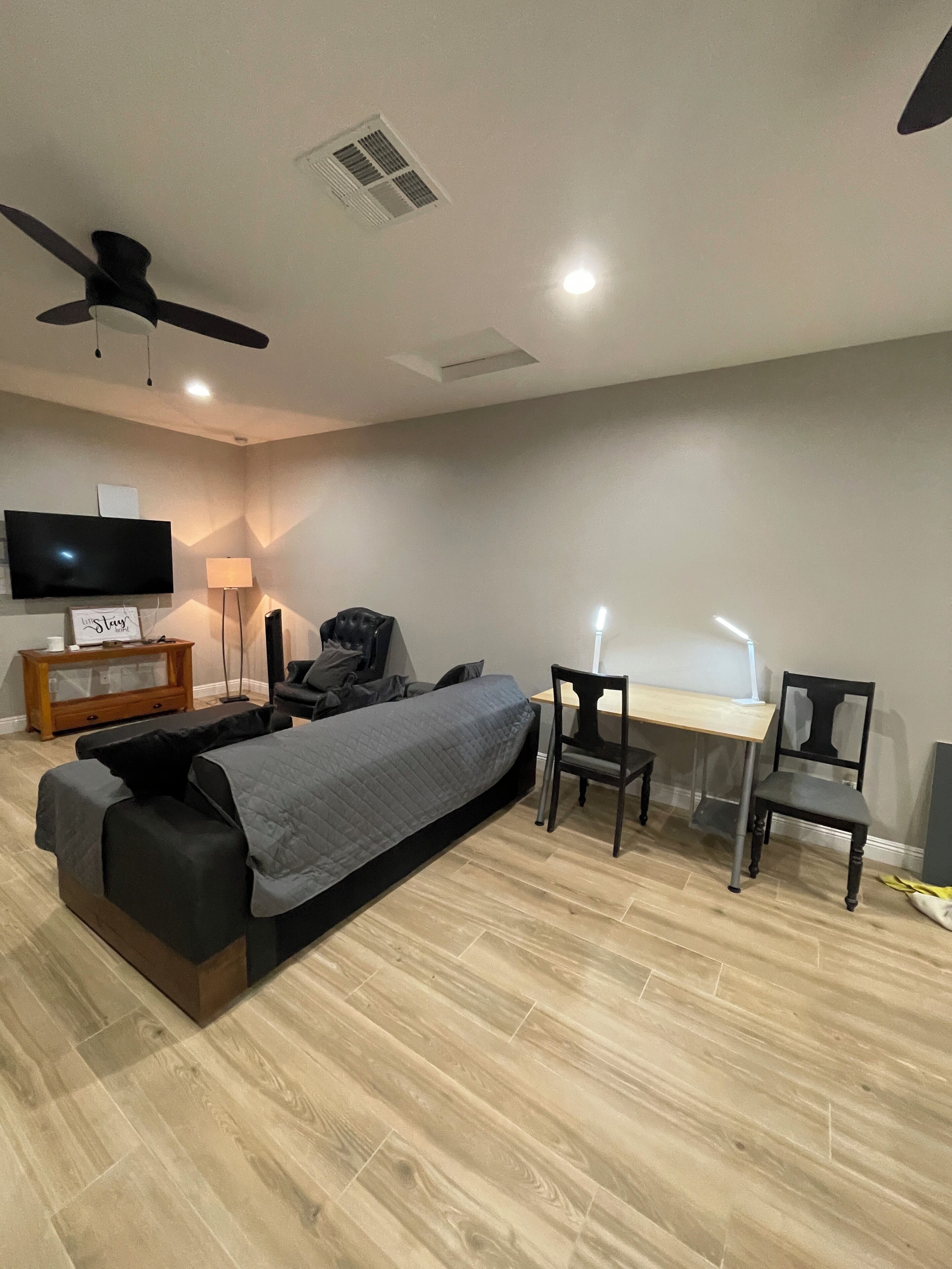 Az Go Rentals: 2022 Built, 2bd/1ba, 1k Sqft, Pickleball Court! Detached! - Gilbert, AZ