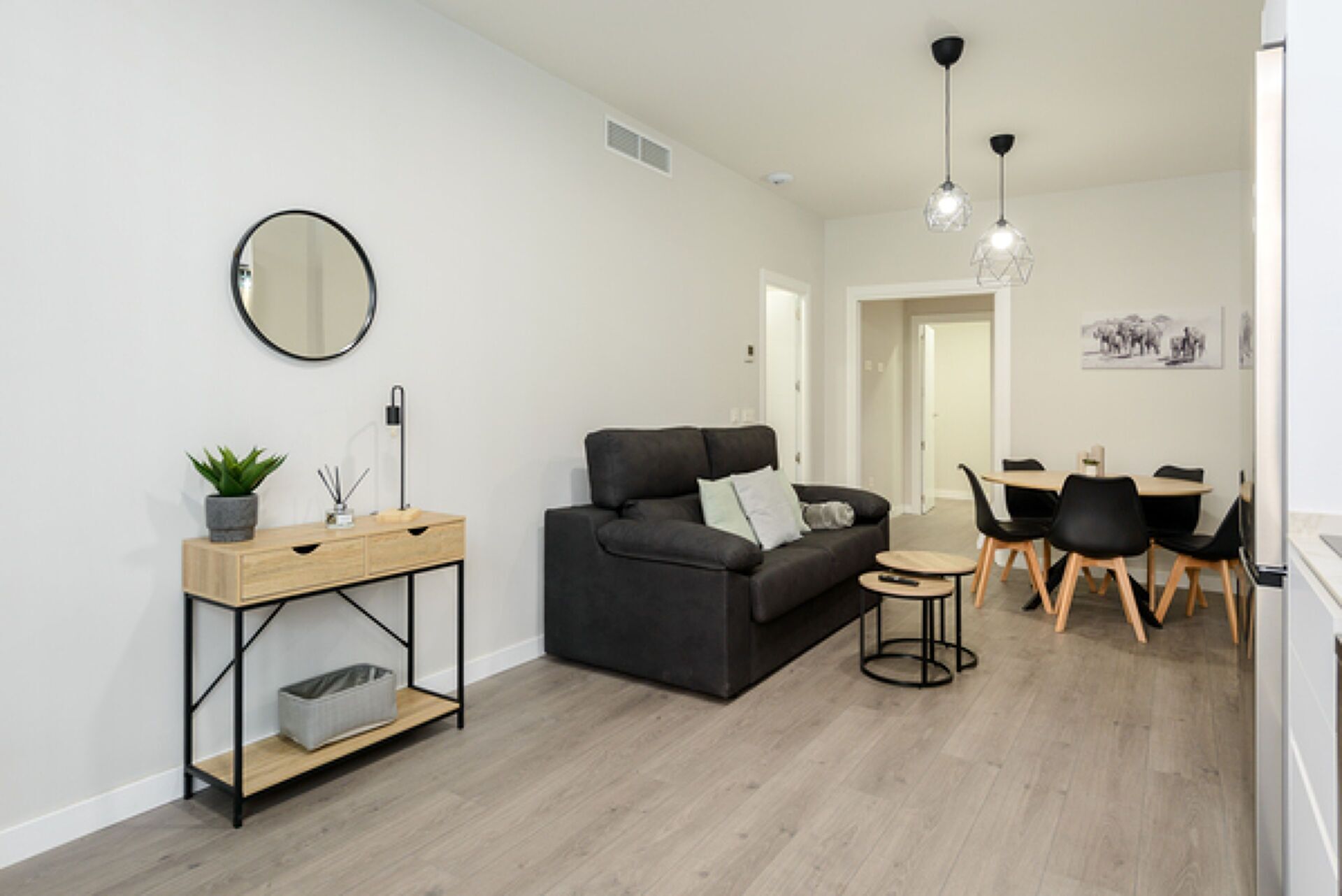 Torrejón Suites Apartment. Low 8 - Loeches