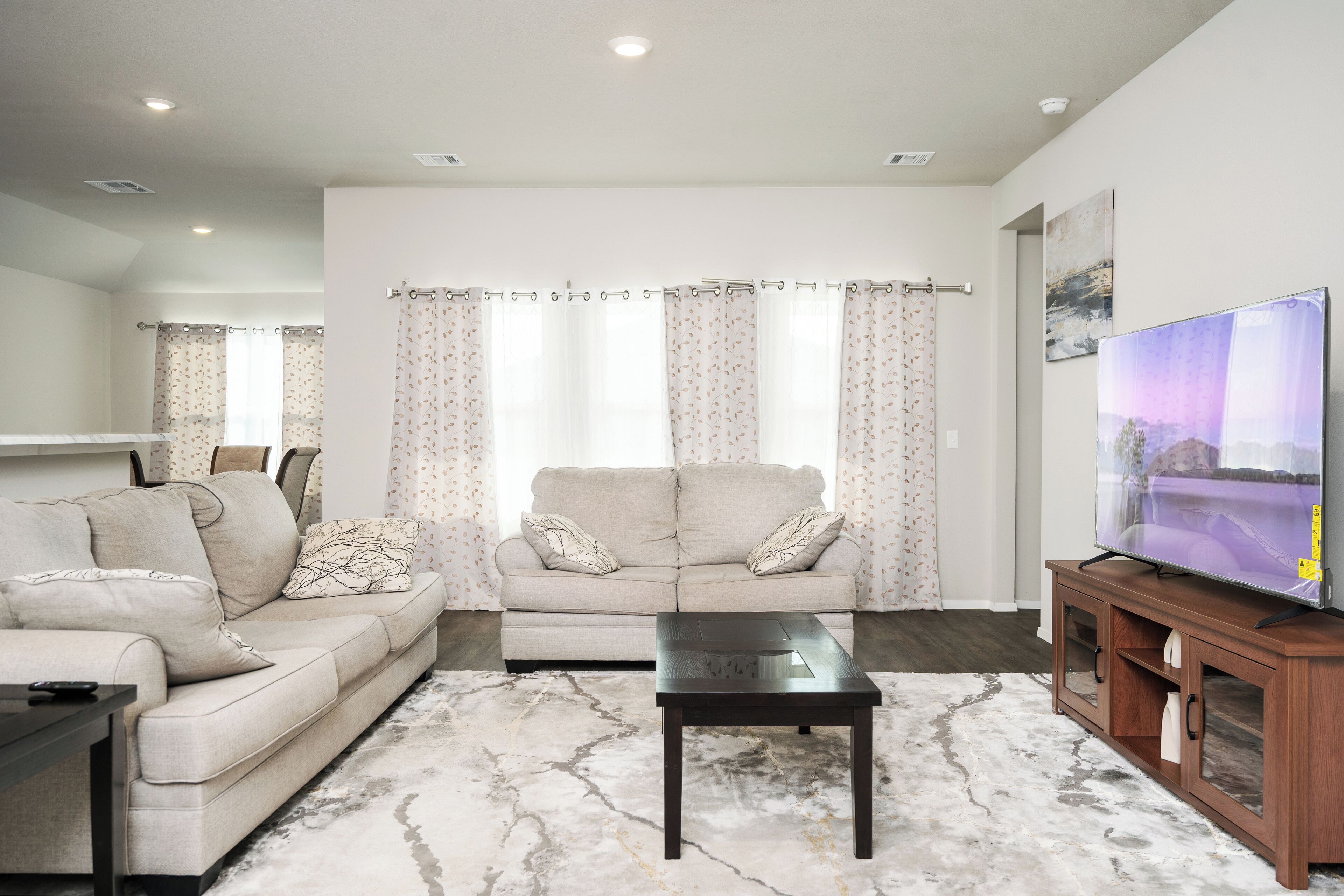 Stylish 3br Home In Broken Arrow - Luxury, Comfort & Style - Broken Arrow, OK