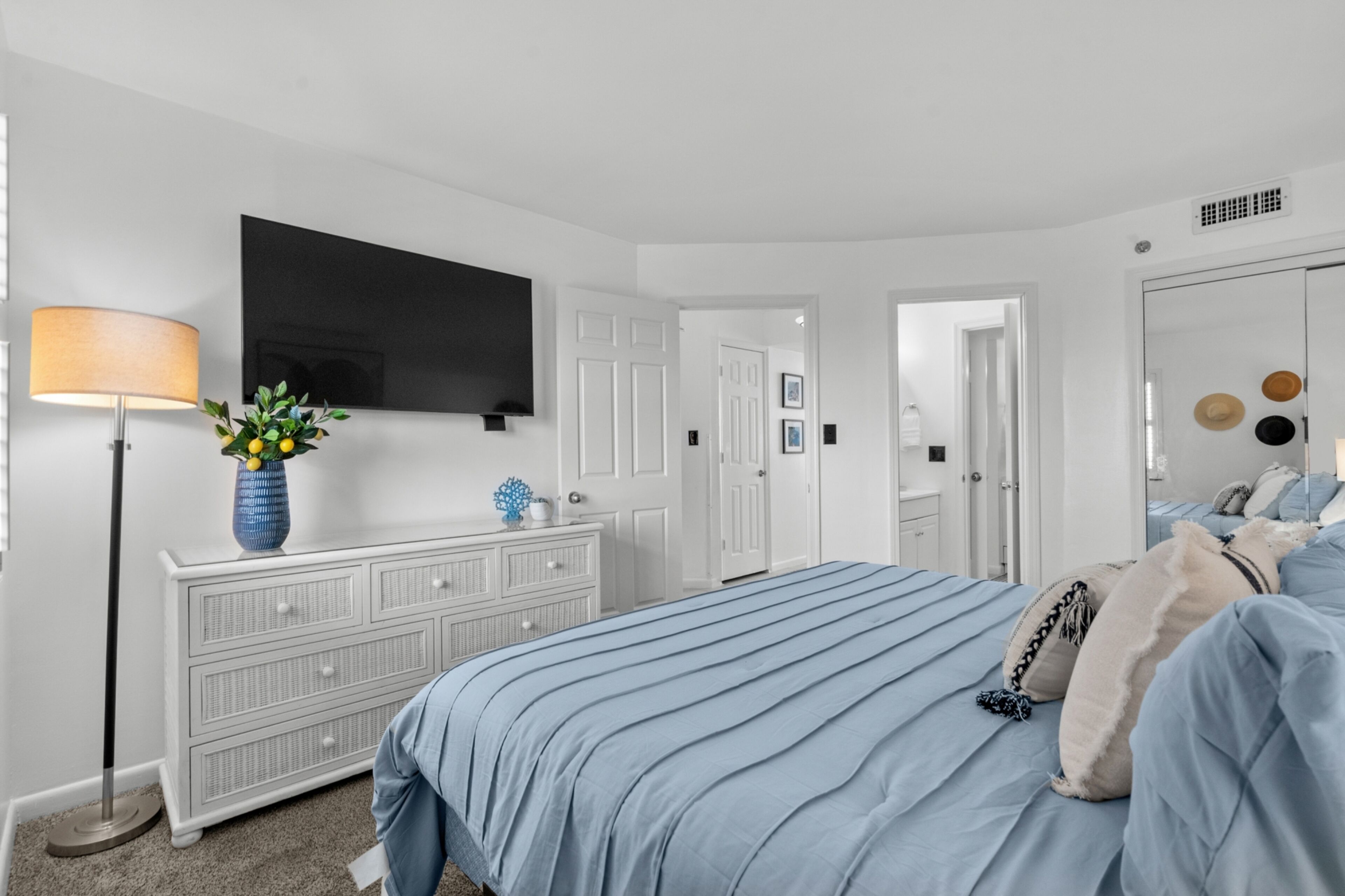 Apartamento Signature em Condomínio Fechado, 1 quarto, varanda, vista para o oceano | Com decoração personalizada, com mobília individualizada 
