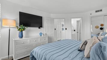 Apartamento Signature em Condomínio Fechado, 1 quarto, varanda, vista para o oceano | Com decoração personalizada, com mobília individualizada