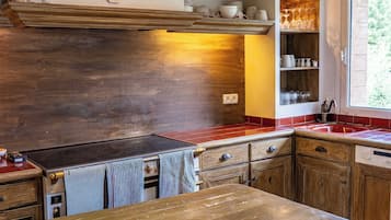 Apartamento | Cozinha privada | Produtos de limpeza