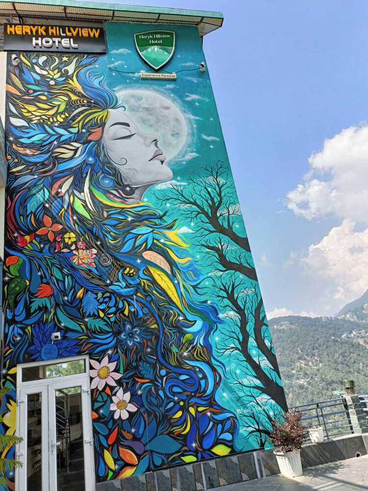 ヘリック ヒルビュー ホテル - ダラムシャーラー