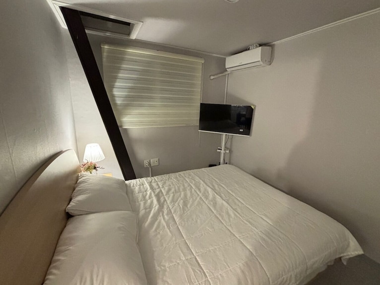 A Cozy 2-bedroom House With Ac, Located Near The Palace In Seoul - Seoul