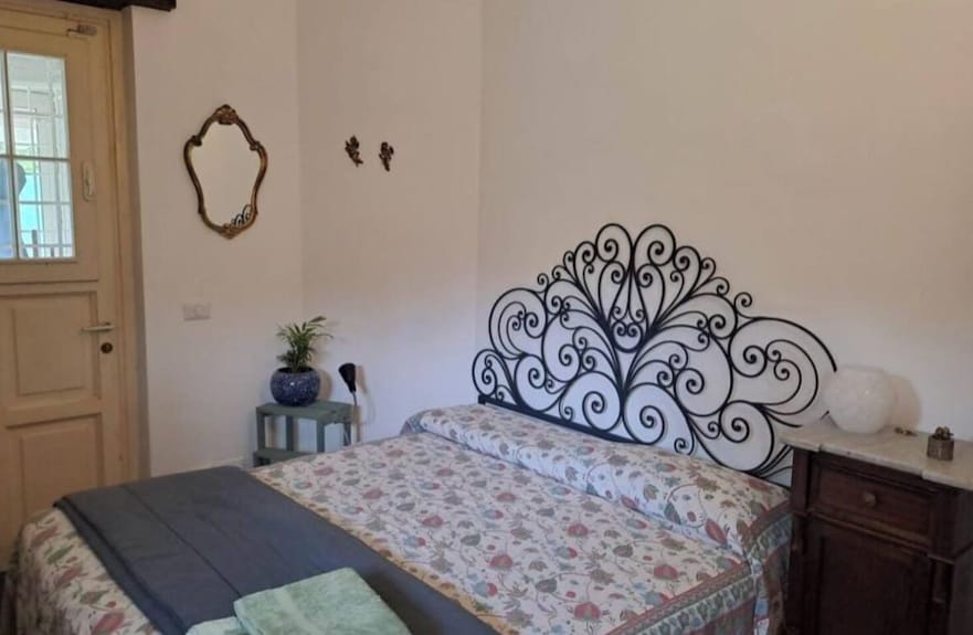 Double Room With Private Bathroom And Small Exclusive Garden - Umbrië