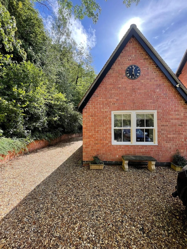 Cheltenham Country Retreats - Cheltenham