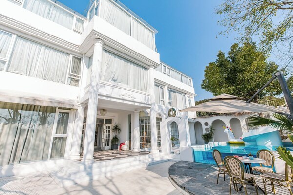 Shanghai Ruochu Designer Guesthouse-near Shanghai Pudong Airport & Disneyland - Shanghai