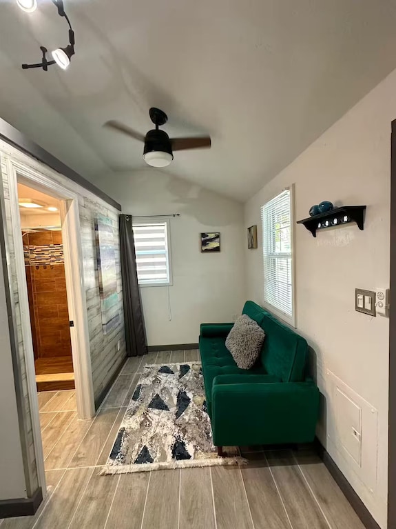 Lovely Tiny House With Ac In West Palm Beach - West Palm Beach, FL