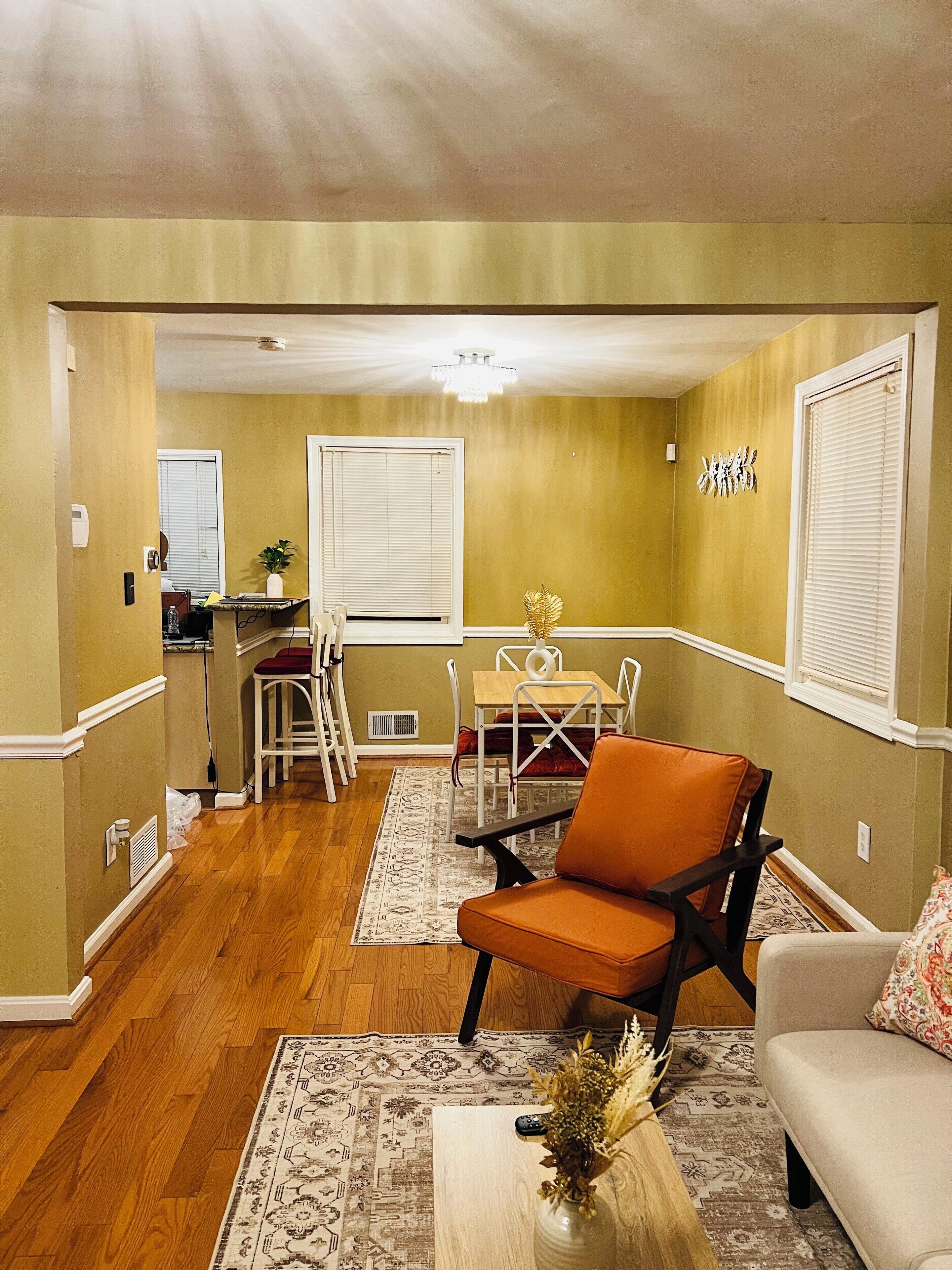 Charming 2-bedroom And 1 Bathroom Townhome In Welcoming Washington With Ac - Takoma Park, MD