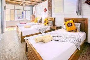 Quarto triplo conforto, banheiro privativo, vista para o mar | Vista do quarto