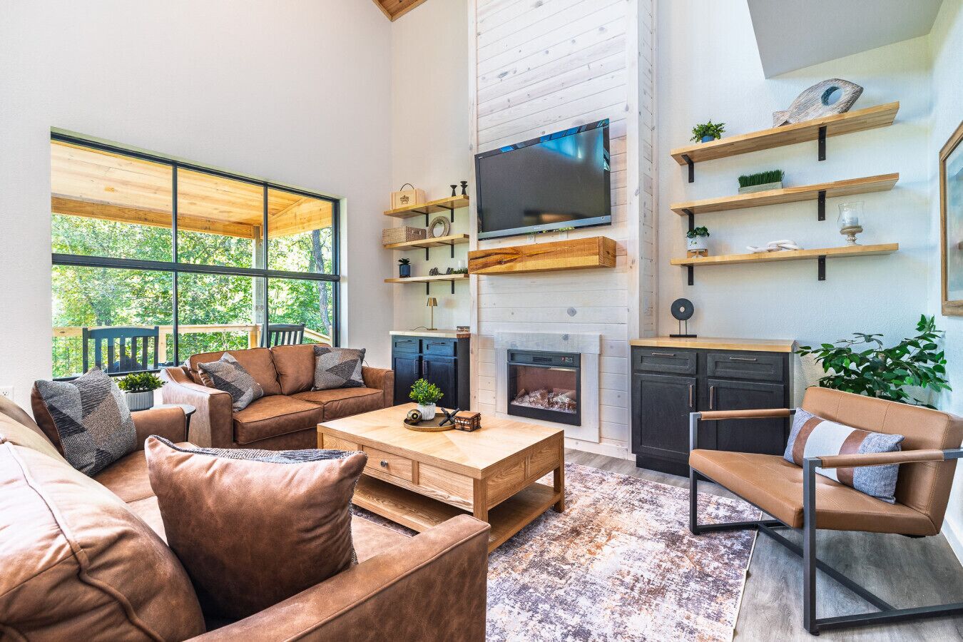 2 Bed 3 Bath Barndominium | Hot Tub + Lake Access - Dandridge, TN