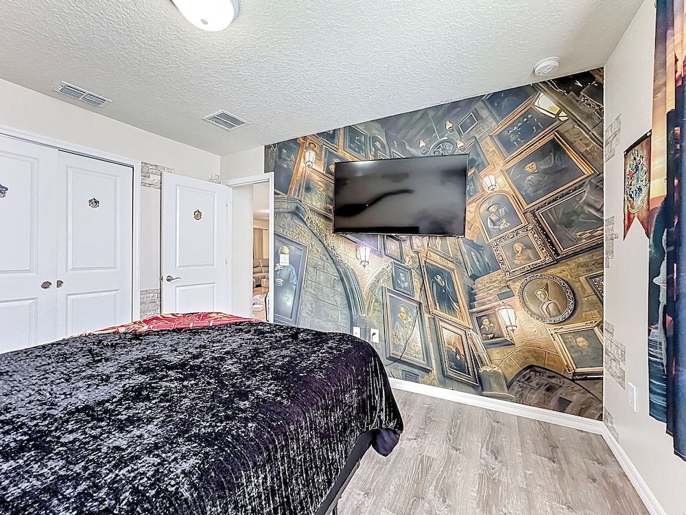 Lavish Resort Home w Private Pool & Spa - Four Corners | Stayz