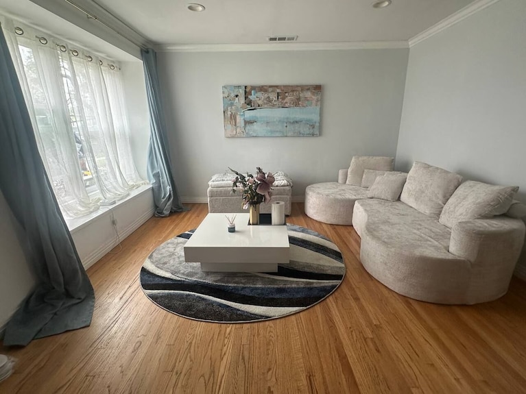 Relaxing Townhome In Lively Long Beach - Long Beach, CA