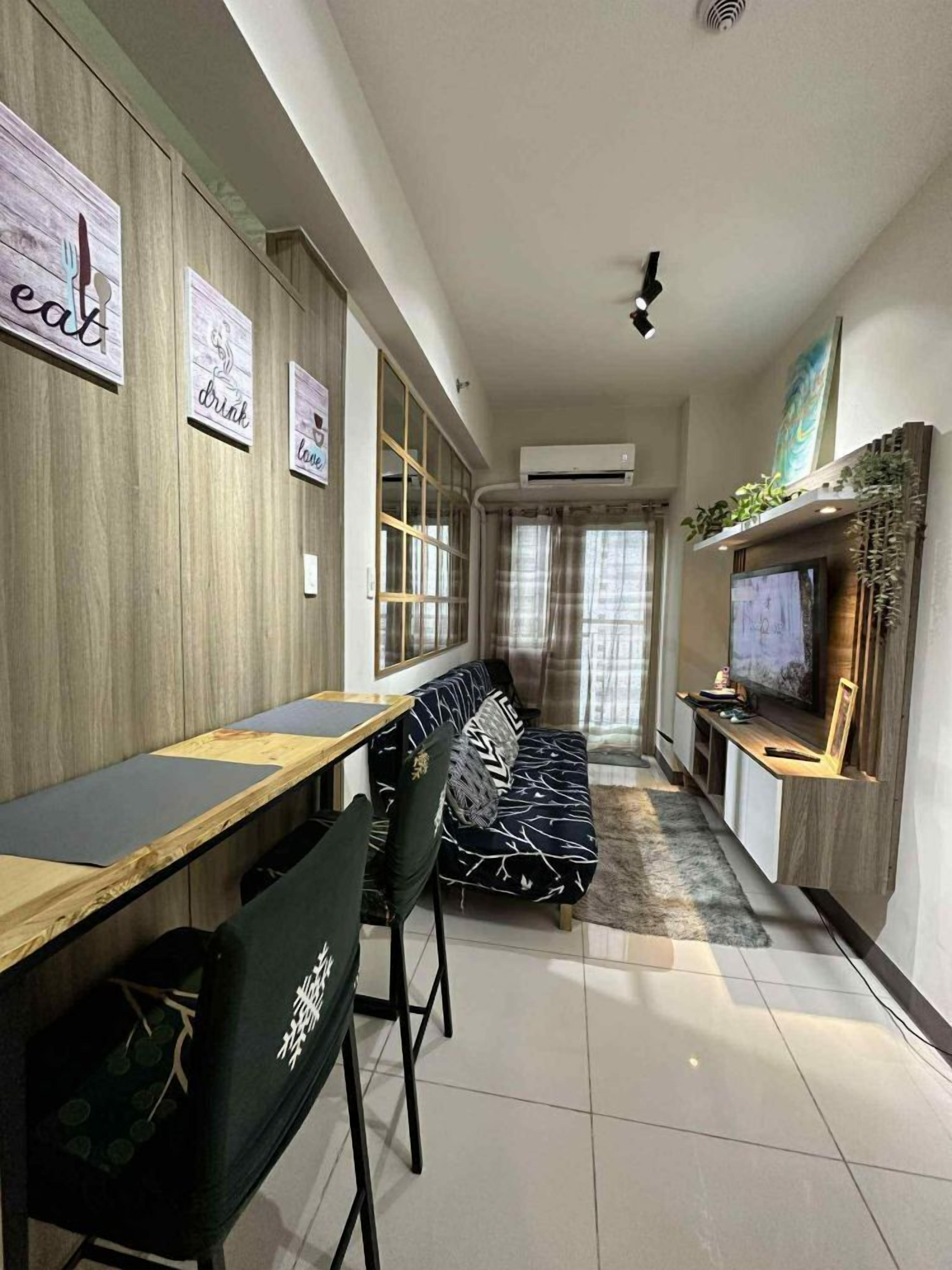 Modern Comfort In Pasay  Condo With Pool Access - Manila