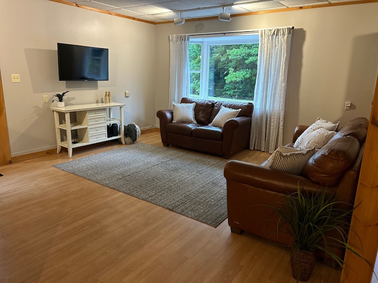 Cozy Vermont Cabin - Snowmobile, Bike, Ski & Relax - Vermont