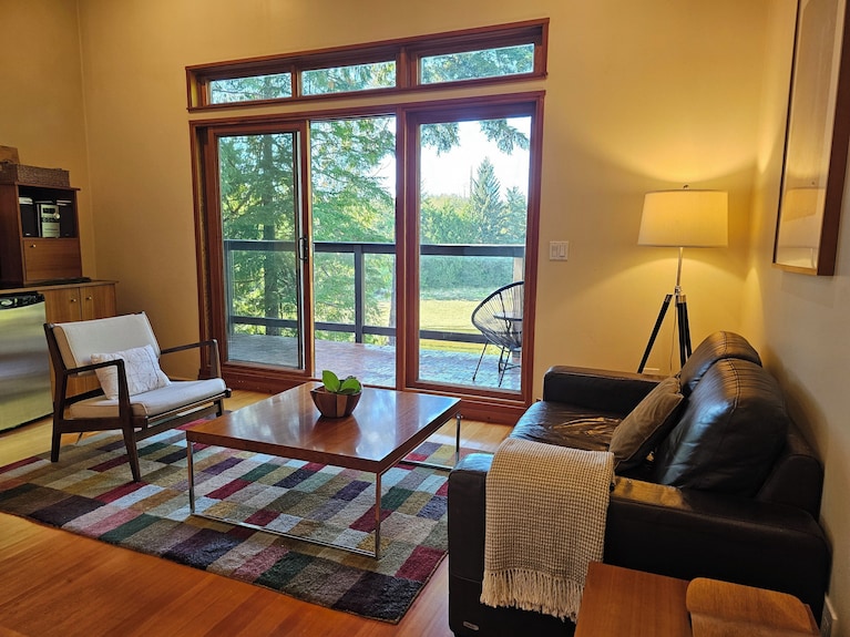 Views Of Spring Cove! Rainforest Loft | Hyphocus Inn - 尤克盧利特