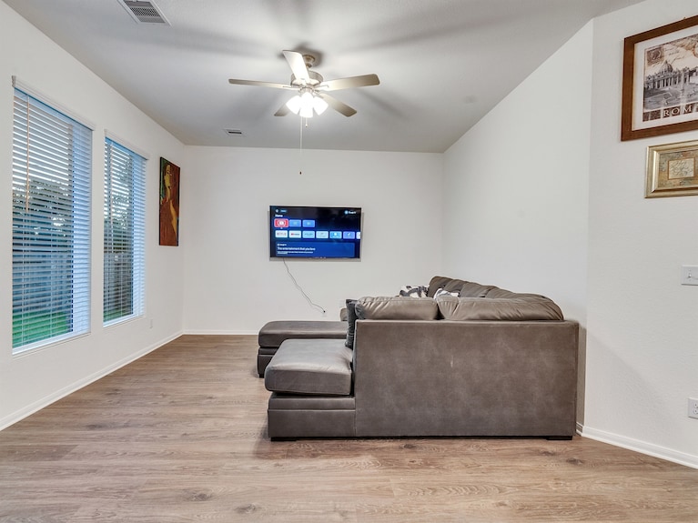 New 5br Luxury · Sleeps 10 · Lake Jackson - Sea Center Texas, Lake Jackson