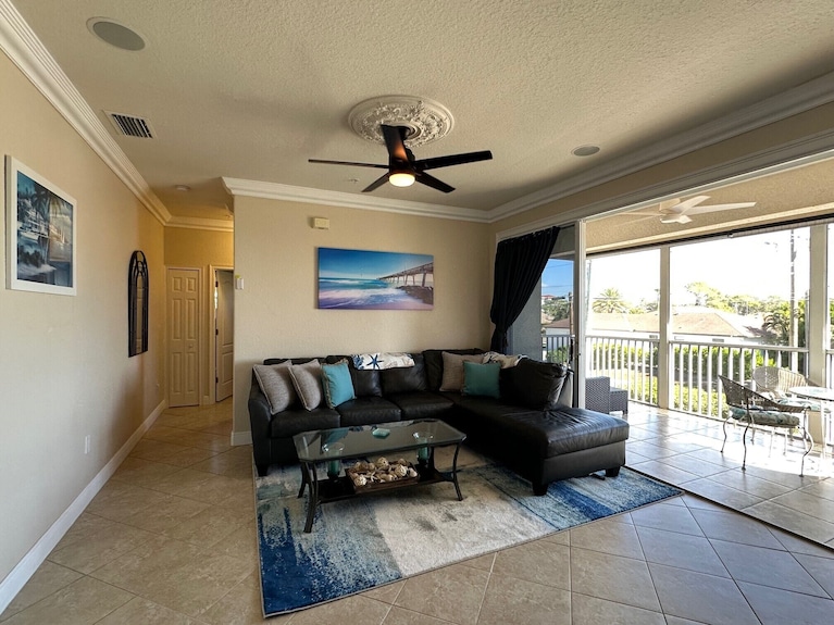 Venice Island Florida, 2 Bed 2 Bath, End Unit Near Beach & Historic Downtown - Venice Beach, Venice