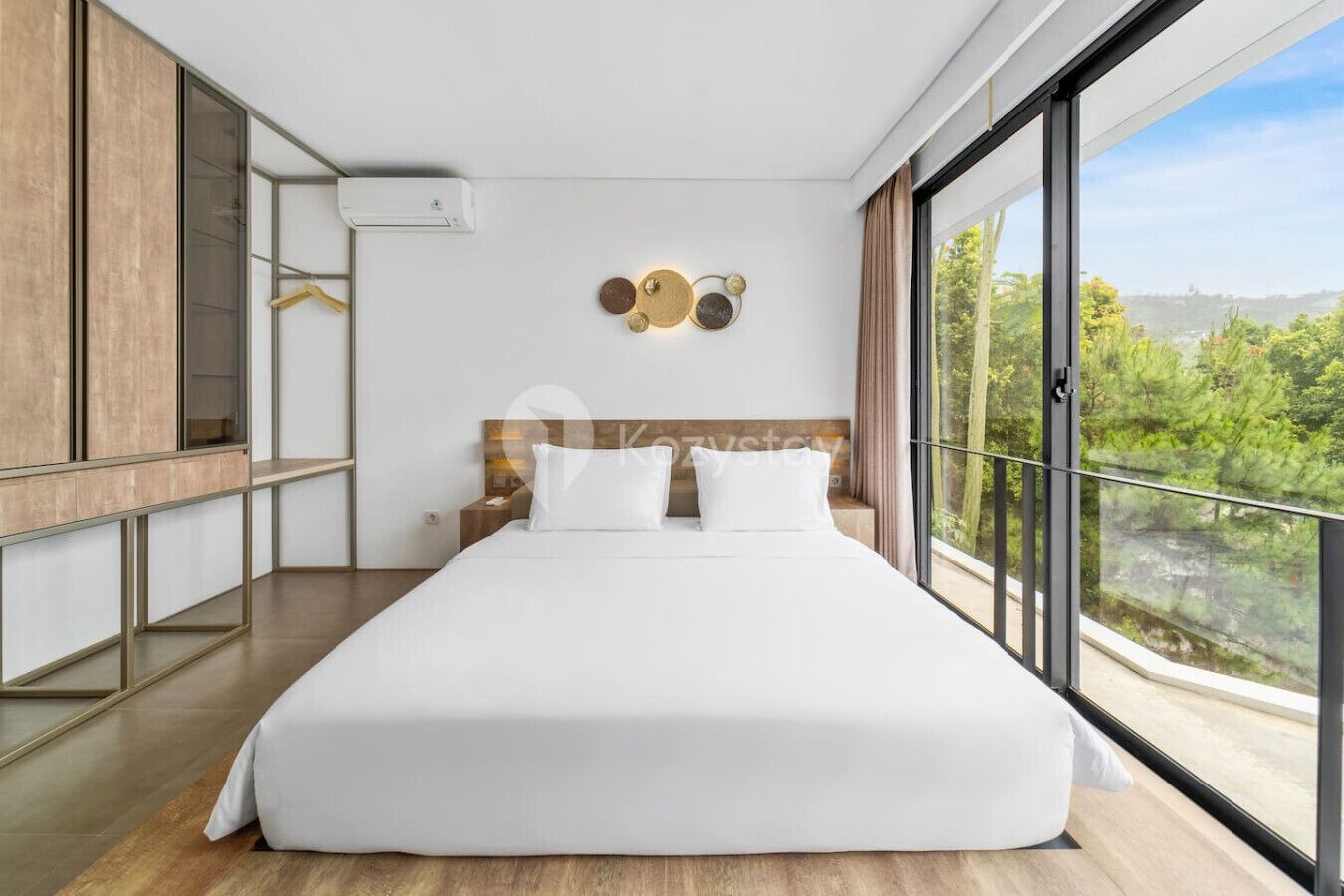 Villa, 6 quartos, vista para a montanha | Secretária, secretária adequada para computadores portáteis 