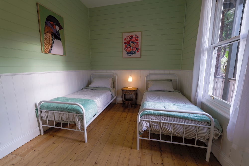 Ferntree Digs Cottage - Warburton