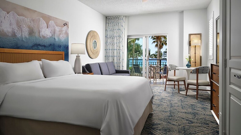 𝐅𝐢𝐧𝐝𝐢𝐧𝐠 𝐌𝐞𝐢𝐥𝐢’𝐬 Gorgeous Beachfront Ocean Pointe Resort + Amenities ...
