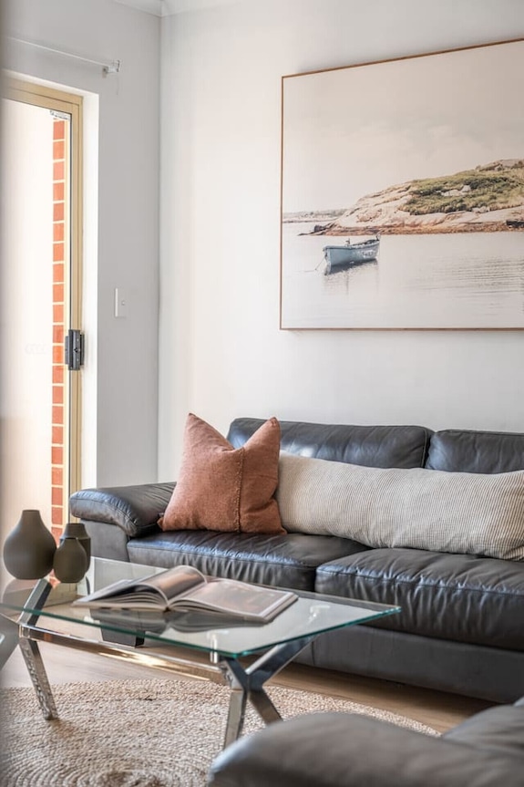 In The Midst On Melb · In The Midst On Melbournewifinespresso - Flinders University at Victoria Square