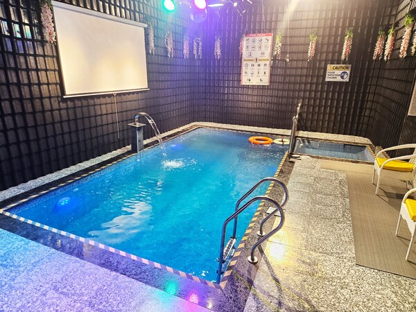 Astha Home Shared Pool Rooms - Mumbai