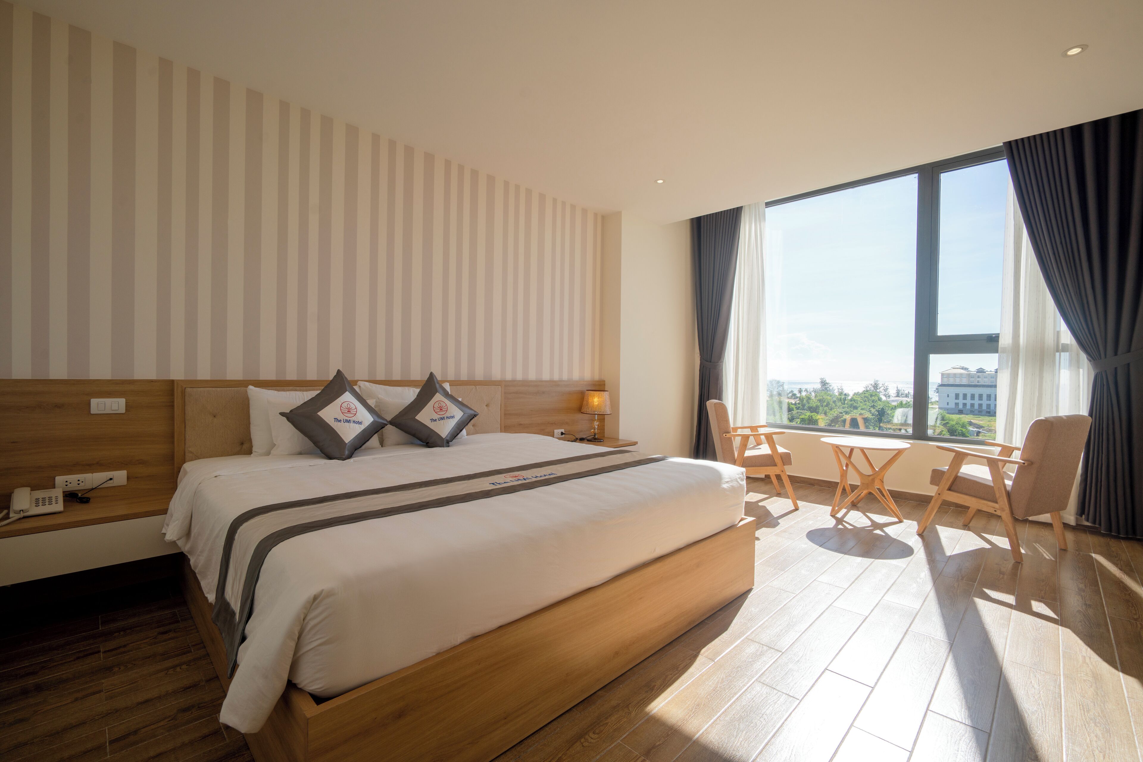 Quarto Duplo Deluxe, vista para o oceano | Secretária, cortinas/cortinados opacos, Wi-fi grátis 