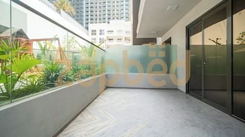 Apartamento, varanda, Vista para a cidade | Terraço/pátio interior