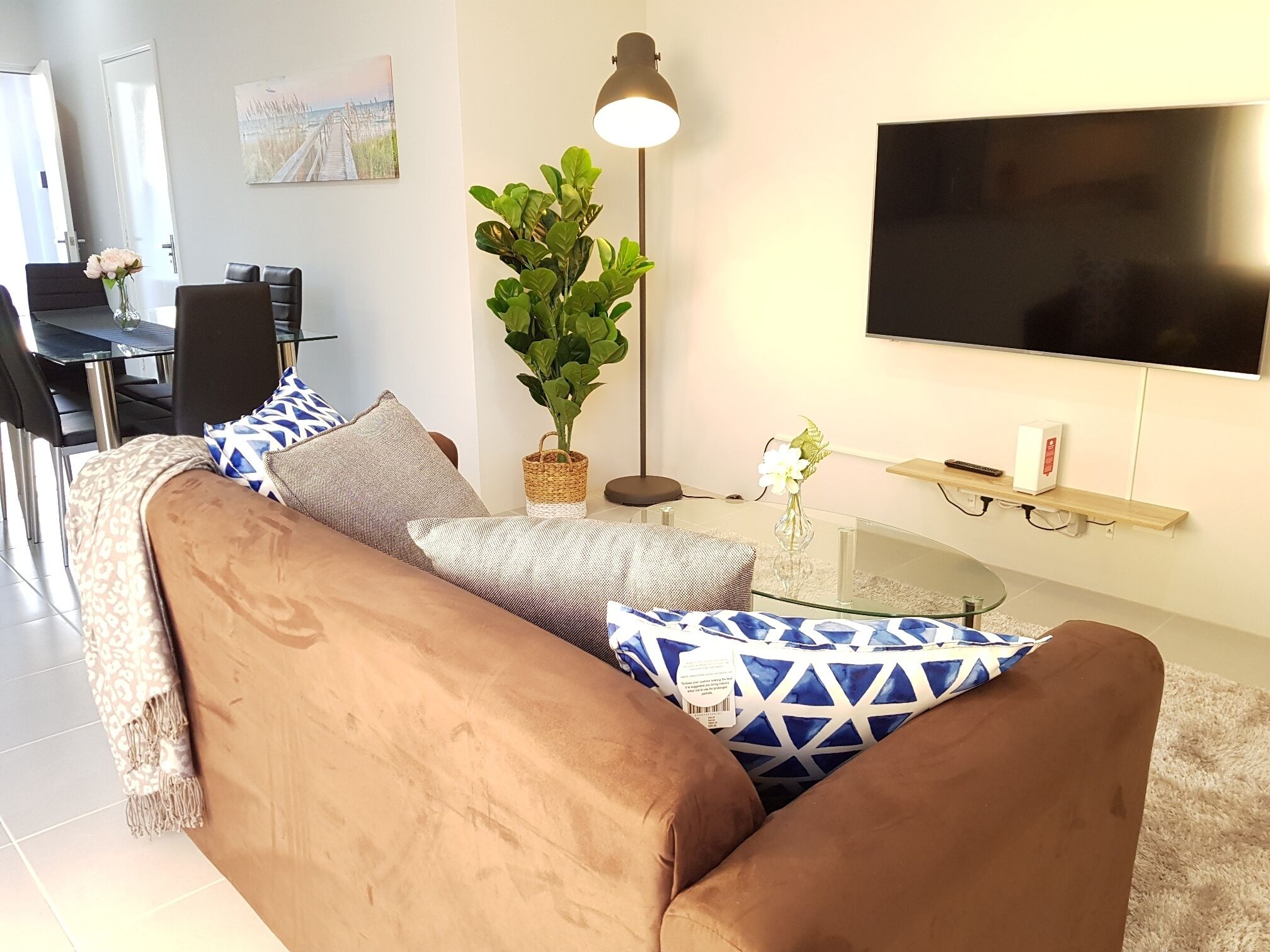 Culloton Retreat  Bright 3br Home Near Shops, Parks & Beaches - キングスリー